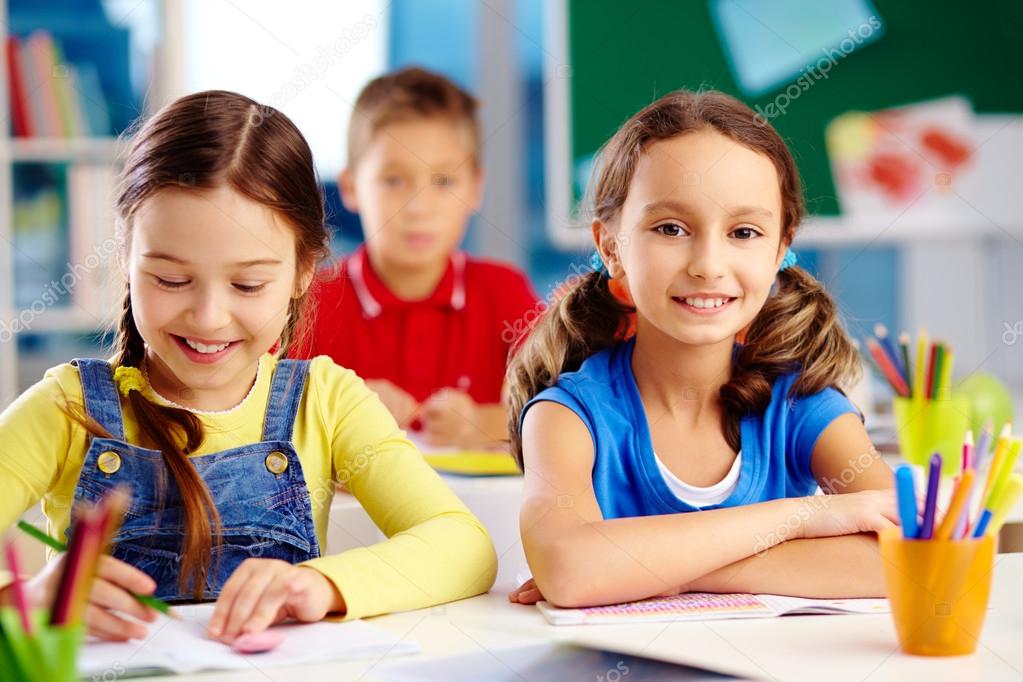 Estudiantes de primaria — Foto de stock © pressmaster #24205839