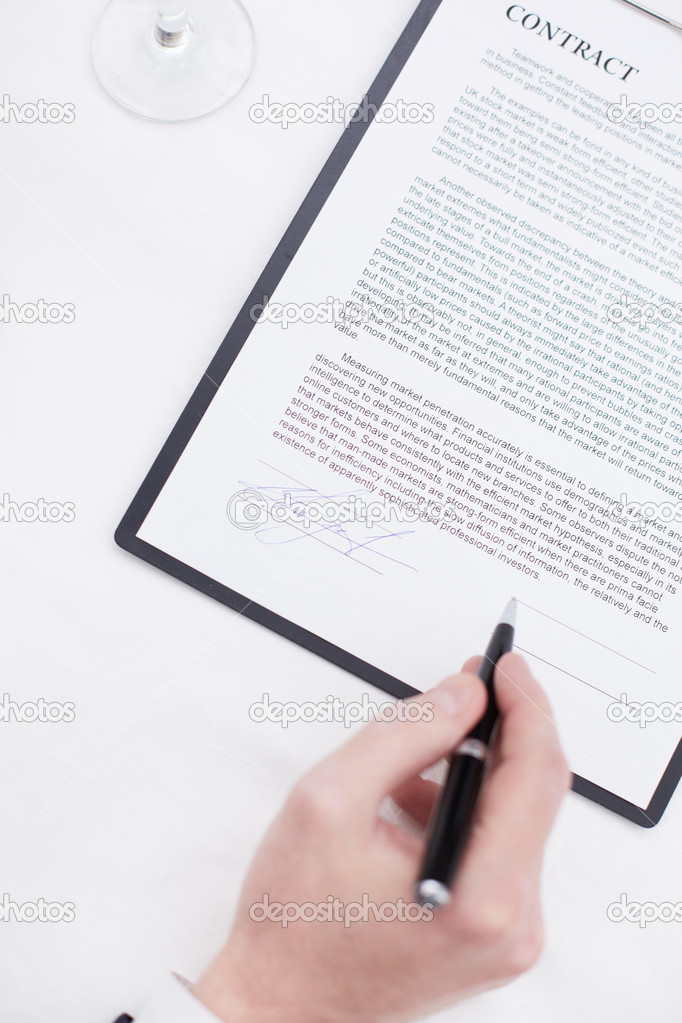 Signing business contract — Stock Photo © pressmaster #29872985