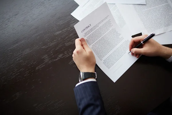 Signing papers Pictures, Signing papers Stock Photos & Images ...