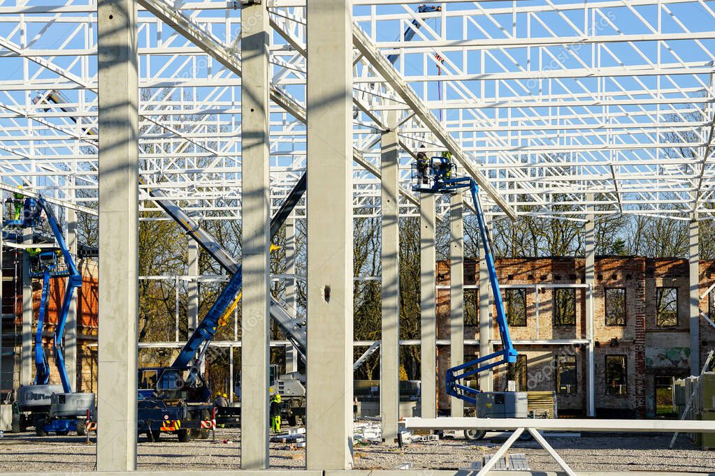 elevadores de tijera autopropulsados y grúa telescópica para la ...