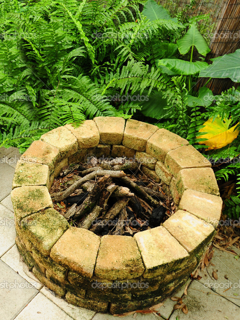Fire pit — Stock Photo © ftlaudgirl #31984797