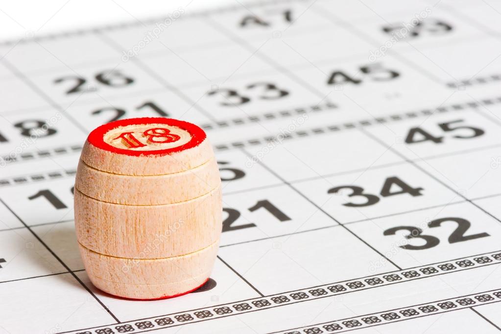 Barrel with the number 18 on the playing cards Stock Photo by ...