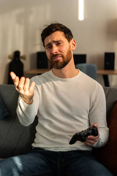 Sad gamer Stock Photos, Royalty Free Sad gamer Images | Depositphotos