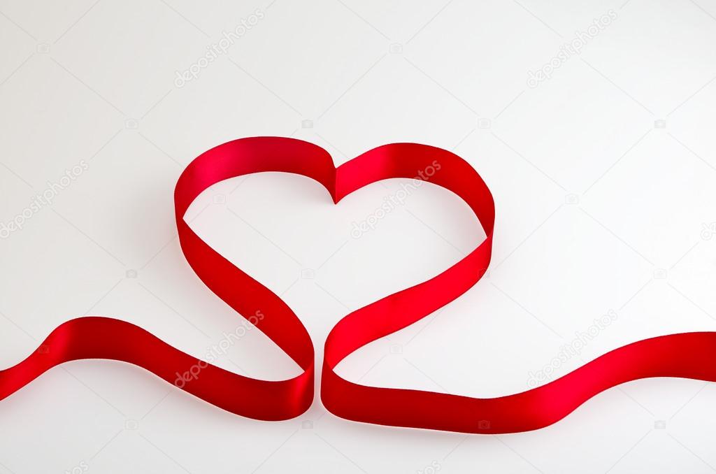 listón rojo corazón — Foto de stock © luiscarceller #18909223
