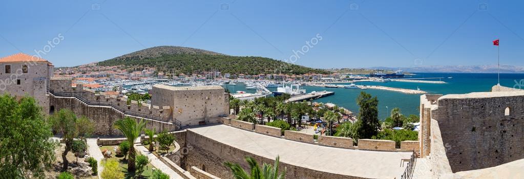 Cesme castle Stock Photos, Royalty Free Cesme castle Images | Depositphotos