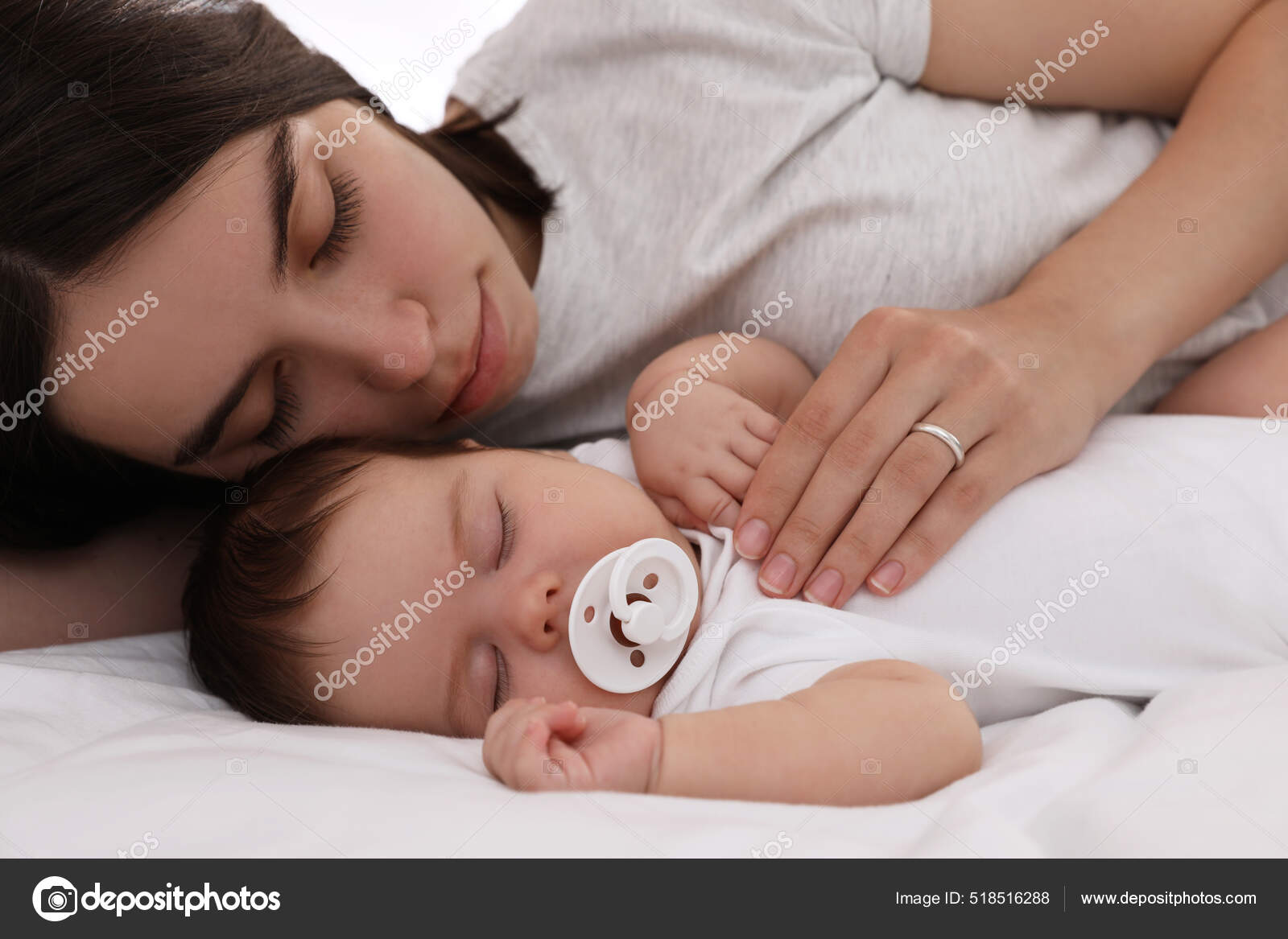 Young Mother Resting Her Sleeping Baby Bed Closeup — Stock Photo ...