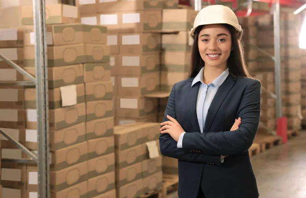 Female warehouse manager Stock Photos, Royalty Free Female warehouse ...