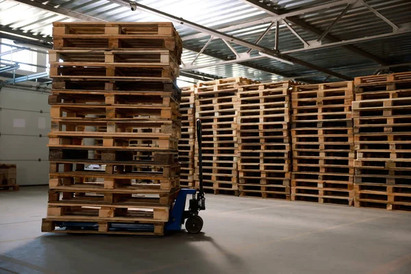 Pallet racking system Stock Photos, Royalty Free Pallet racking system ...