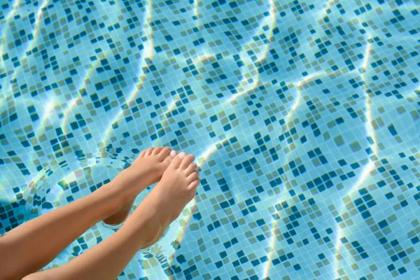 Feet pool Stock Photos, Royalty Free Feet pool Images | Depositphotos