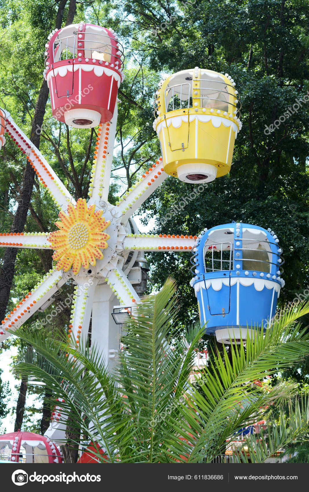Observation Wheel Colorful Cabins Amusement Park — Stock Photo ...