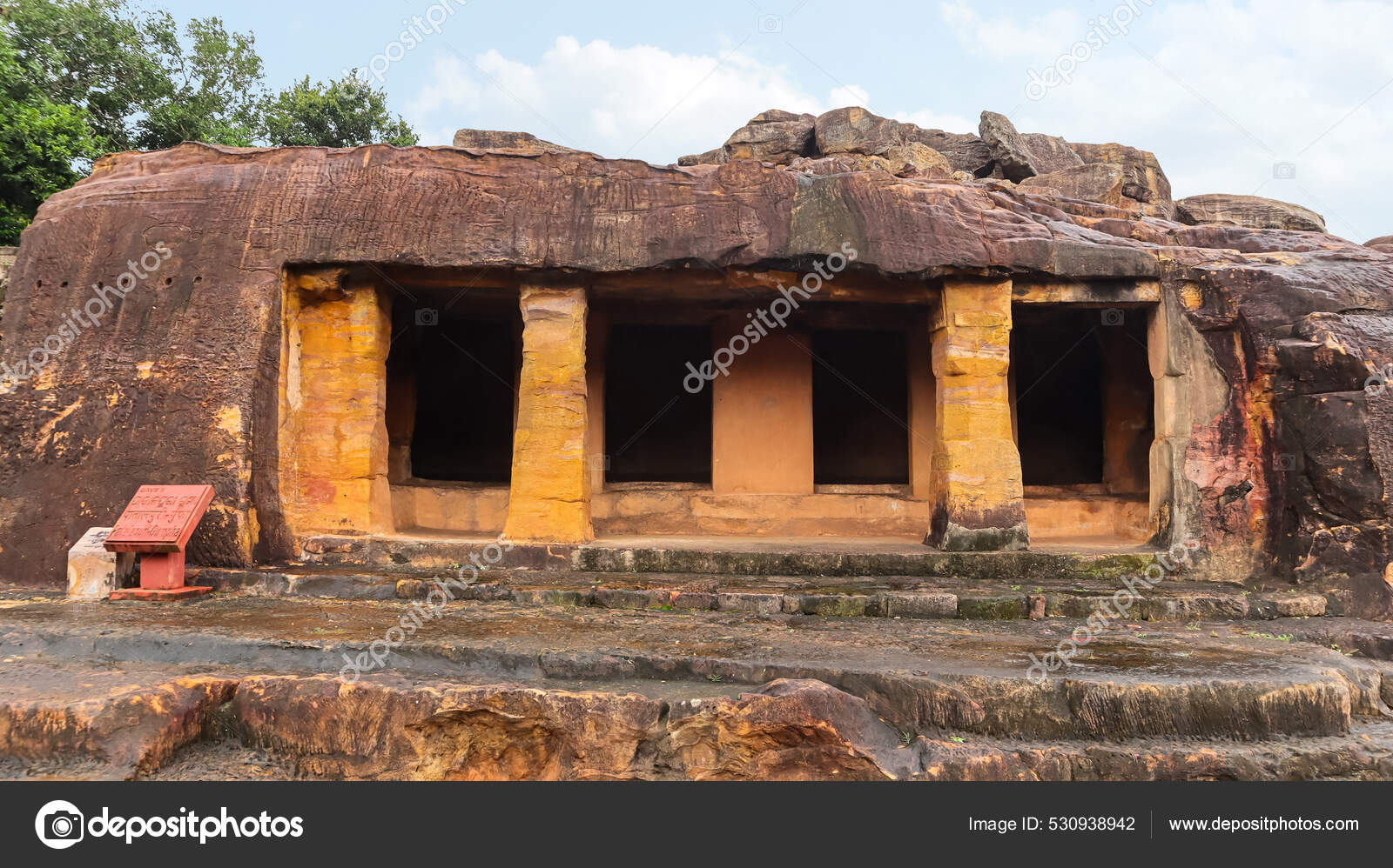 Cave Patalapuri Gumpha Large Cave Four Cells Udaygiri Caves Bhubaneswar ...