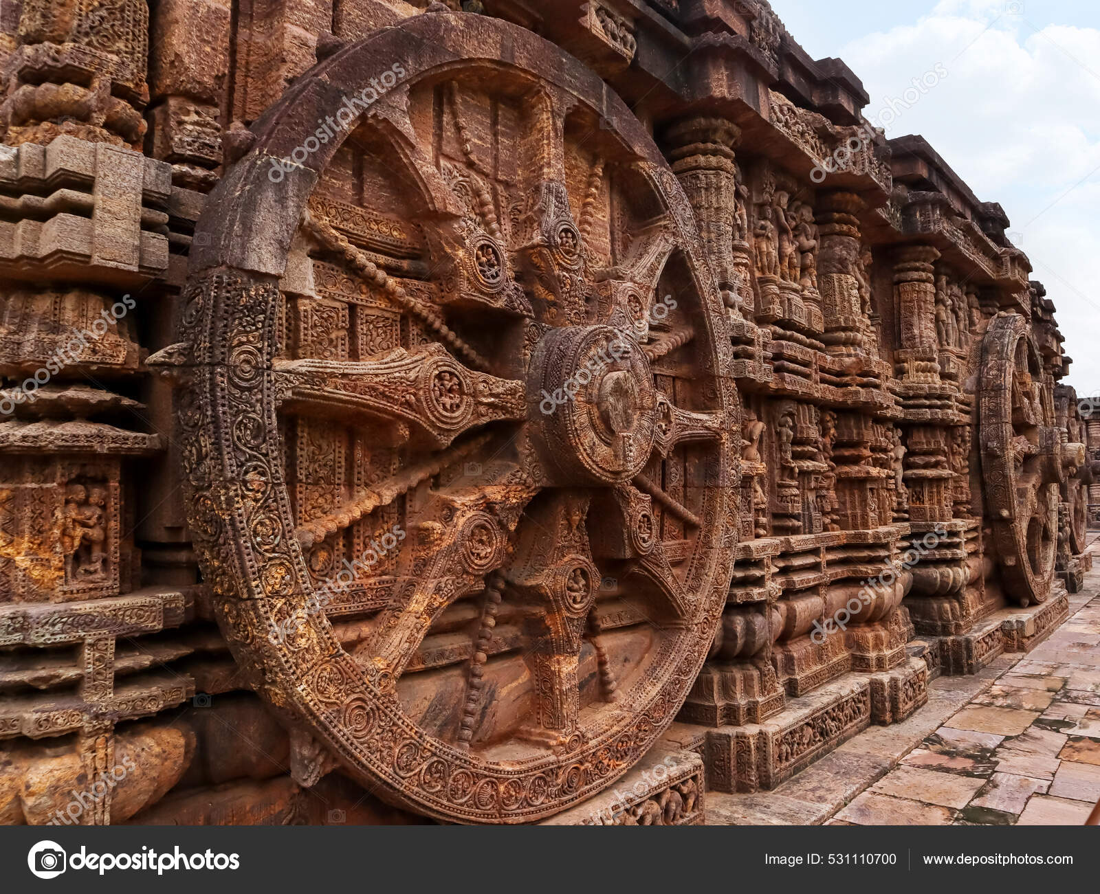 Richly Carved Chariot Wheel Eight Spokes Central Medallion Deities ...