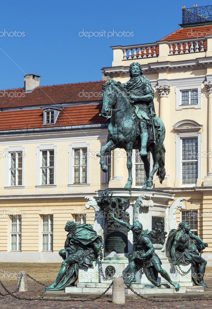 Statue Friedrich Wilhelm I, Berlin Stock Photo by ©borisb17 32006311