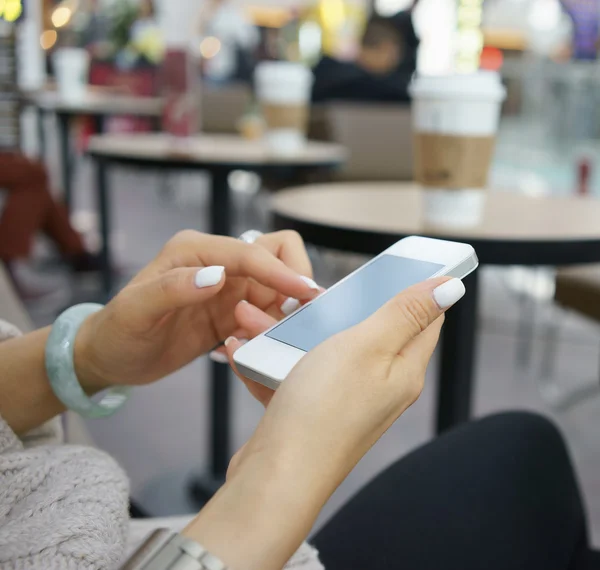 Surfing internet with mobile phone - Stock Image - Everypixel