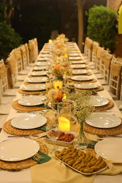 Formal dinner party Stock Photos, Royalty Free Formal dinner party ...