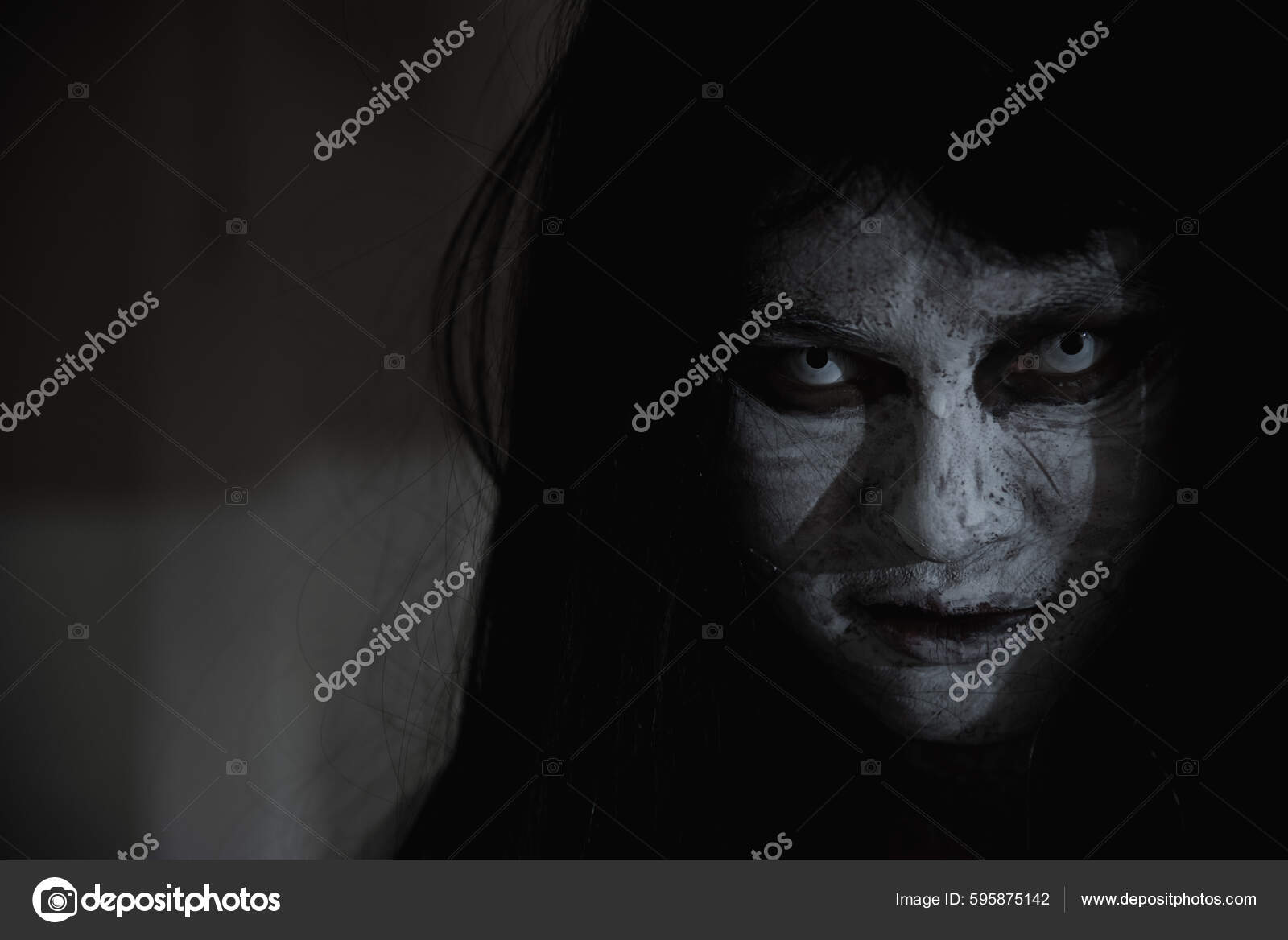 Asian Woman Ghost Zombie Horror Creepy Scary Close She Face — Foto de ...