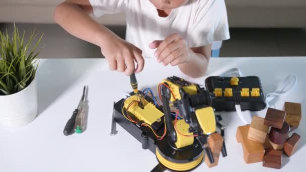 14,689 vídeos de Robot pengendali libres de derechos | Depositphotos