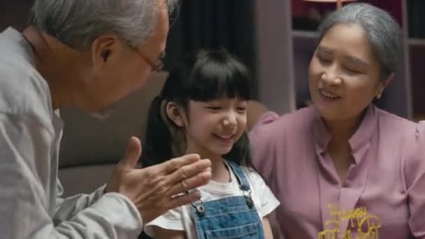 Nonna nipote Video Stock, Filmati | Depositphotos