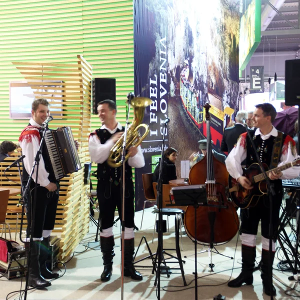 Musicians performing Stock Photos, Royalty Free Musicians performing ...