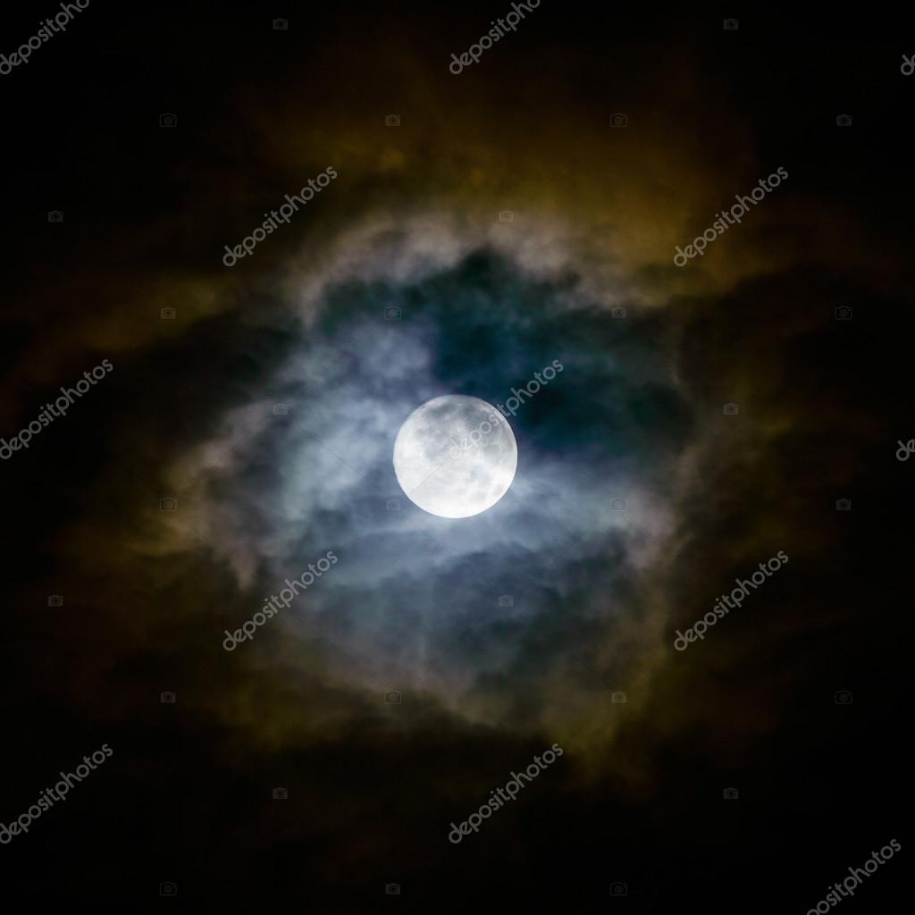 Full moon and clouds on night sky. — Stock Photo © tofudevil #28600295