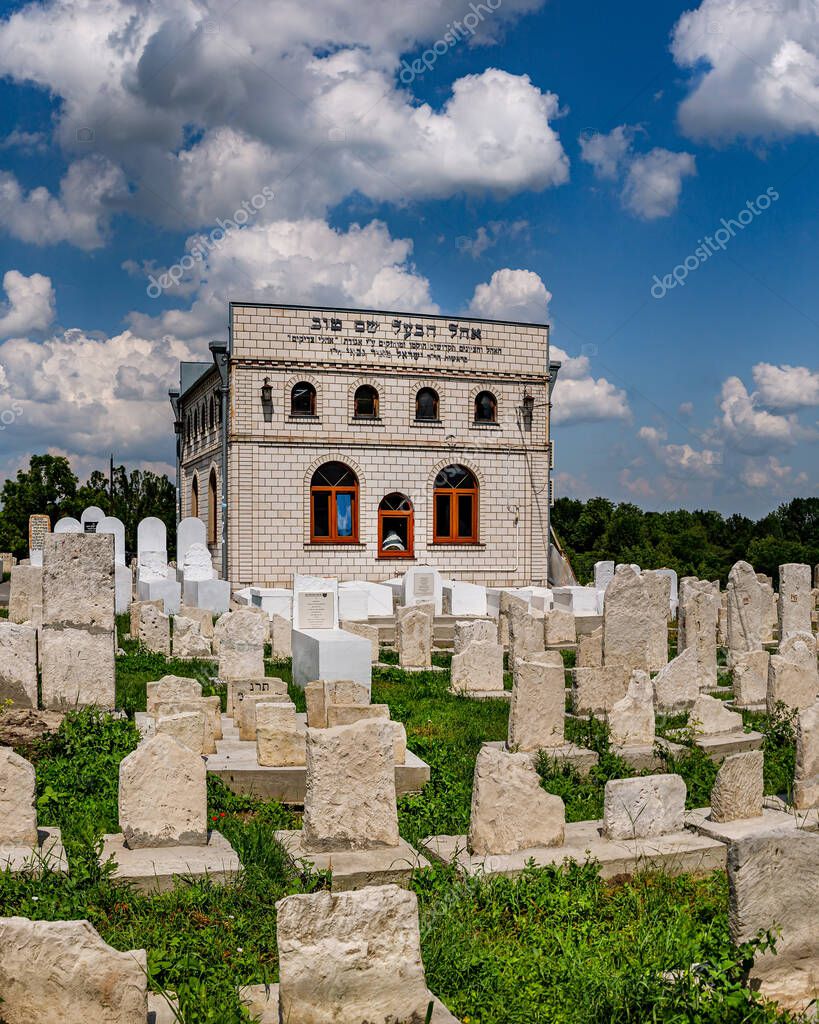 Baal Shem Tov. Antiguo cementerio judío. Tumba del líder espiritual ...