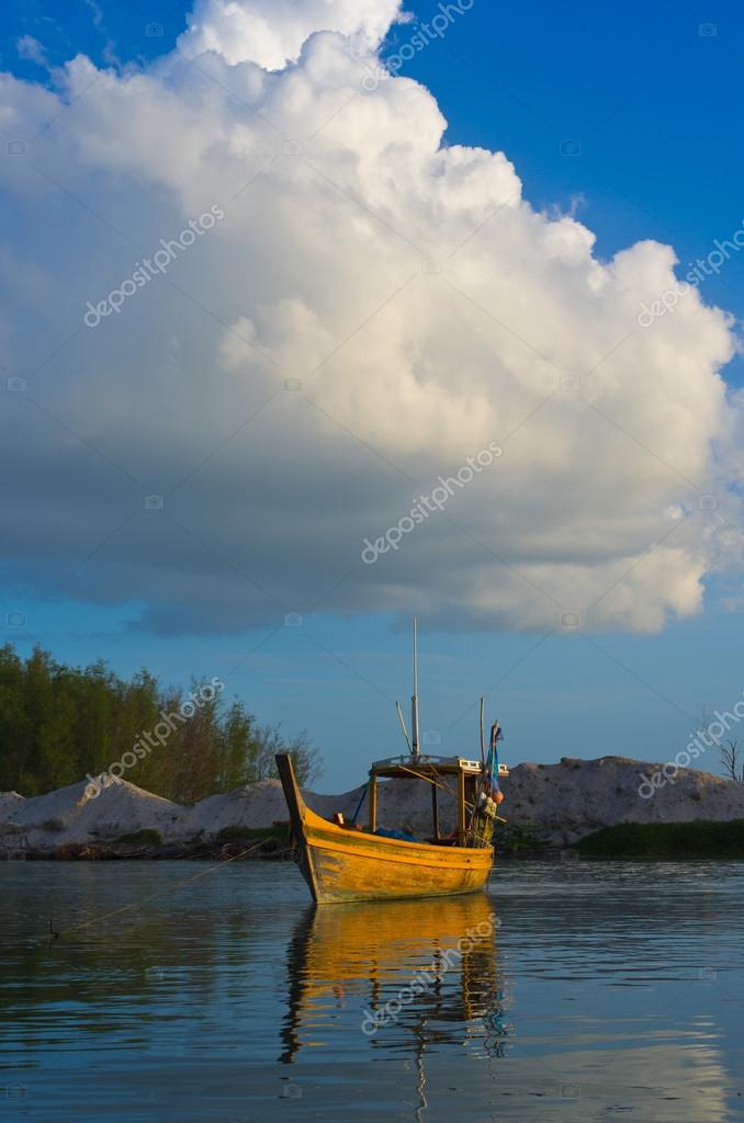 Yellow boat Stock Photo by ©nirutdps 29205805