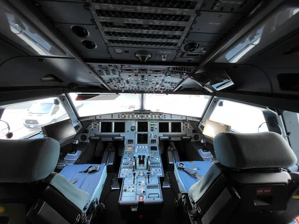 Airbus A360 Cockpit