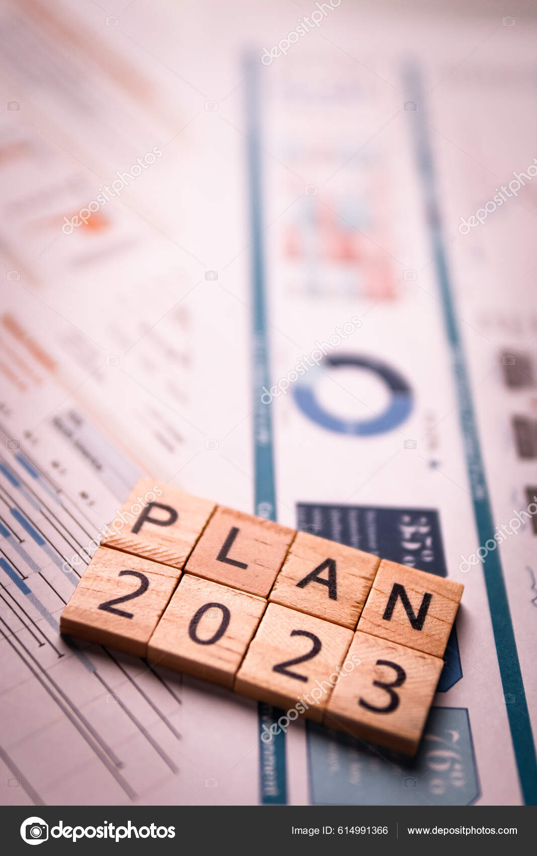 Plan 2023 Text Träklossar Med Pappersrapporten Kalkylblad Dataanalys ...