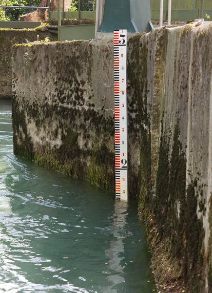 Water level Stock Photos, Royalty Free Water level Images | Depositphotos