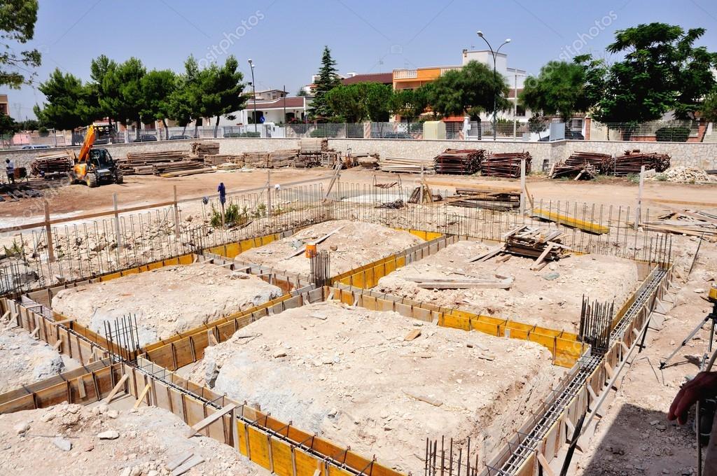 Construction site - Execution of the foundations of a building — Stock ...