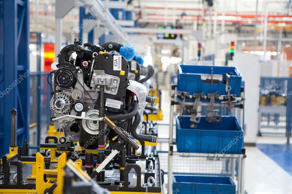 Car engine assembled on the factory production line – Stock Editorial ...