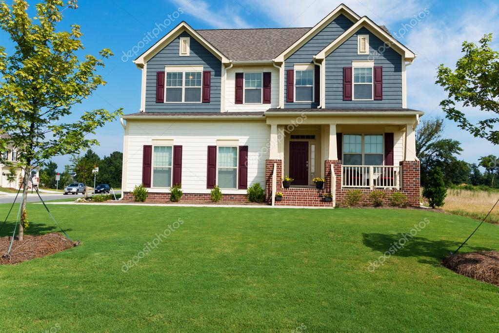 Suburban house – Stock Editorial Photo © kzlobastov #32776787
