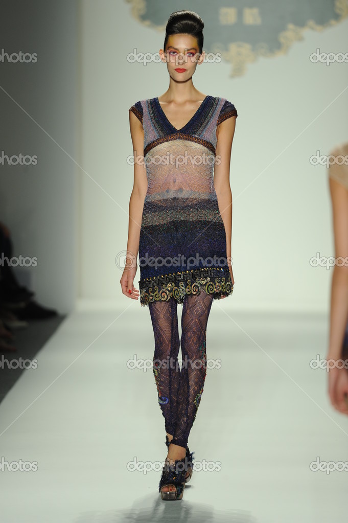 Model in Deng Hao design at Shenzhen fashion show – Stock Editorial ...