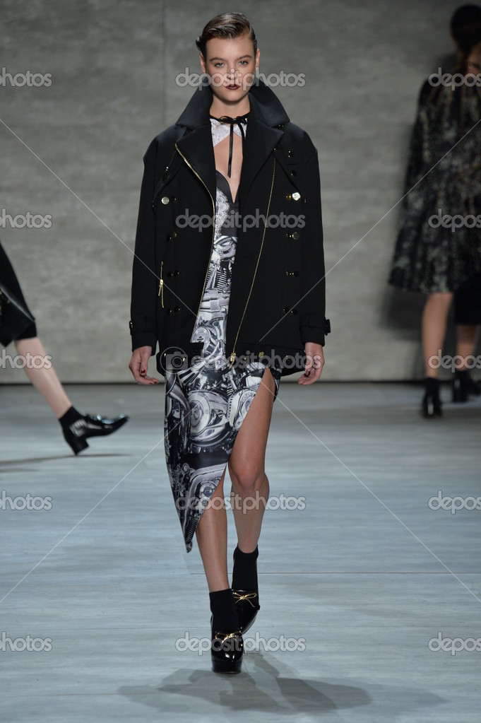 Model at Zimmermann fashion show – Stock Editorial Photo © fashionstock ...