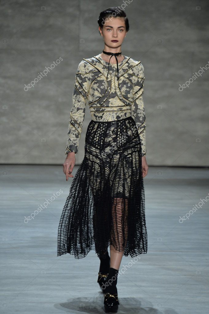 Model at Zimmermann fashion show – Stock Editorial Photo © fashionstock ...