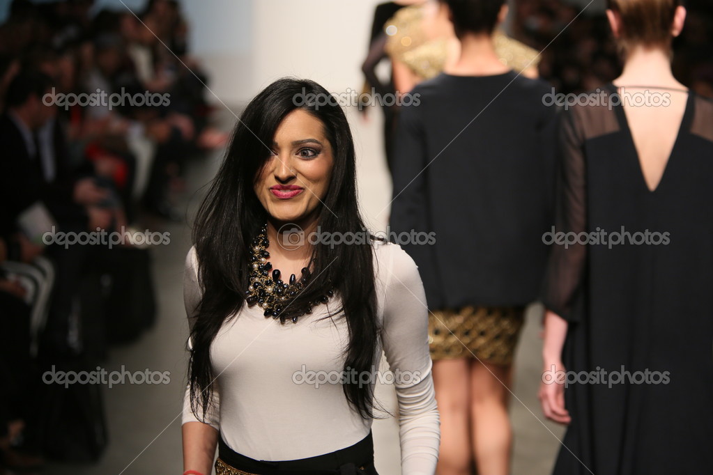 Fashion designer Amy Devan – Stock Editorial Photo © fashionstock #41283307