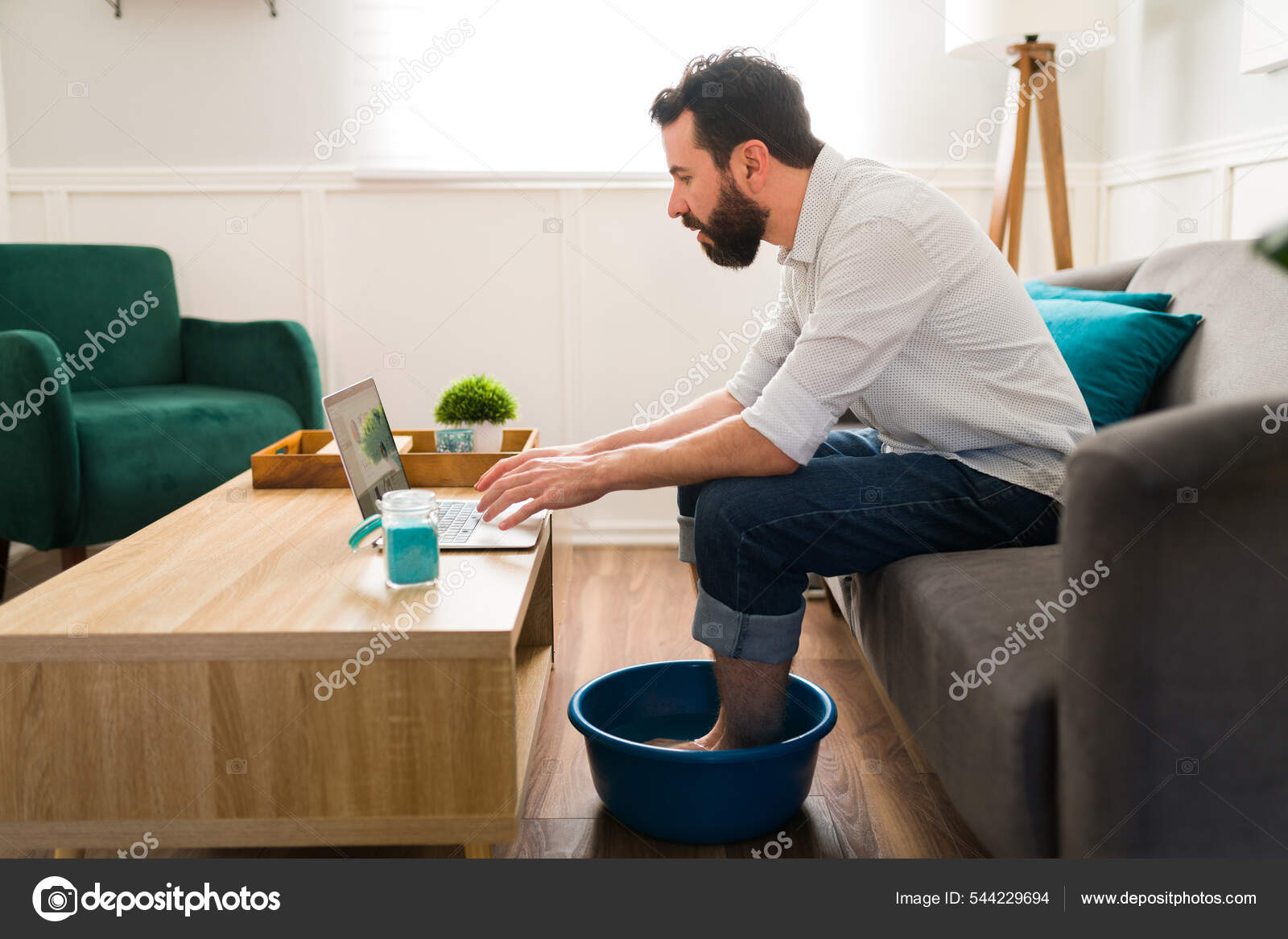 Foot Spa Treatment Side View Man Getting Pedicure Warm Water — Stock ...