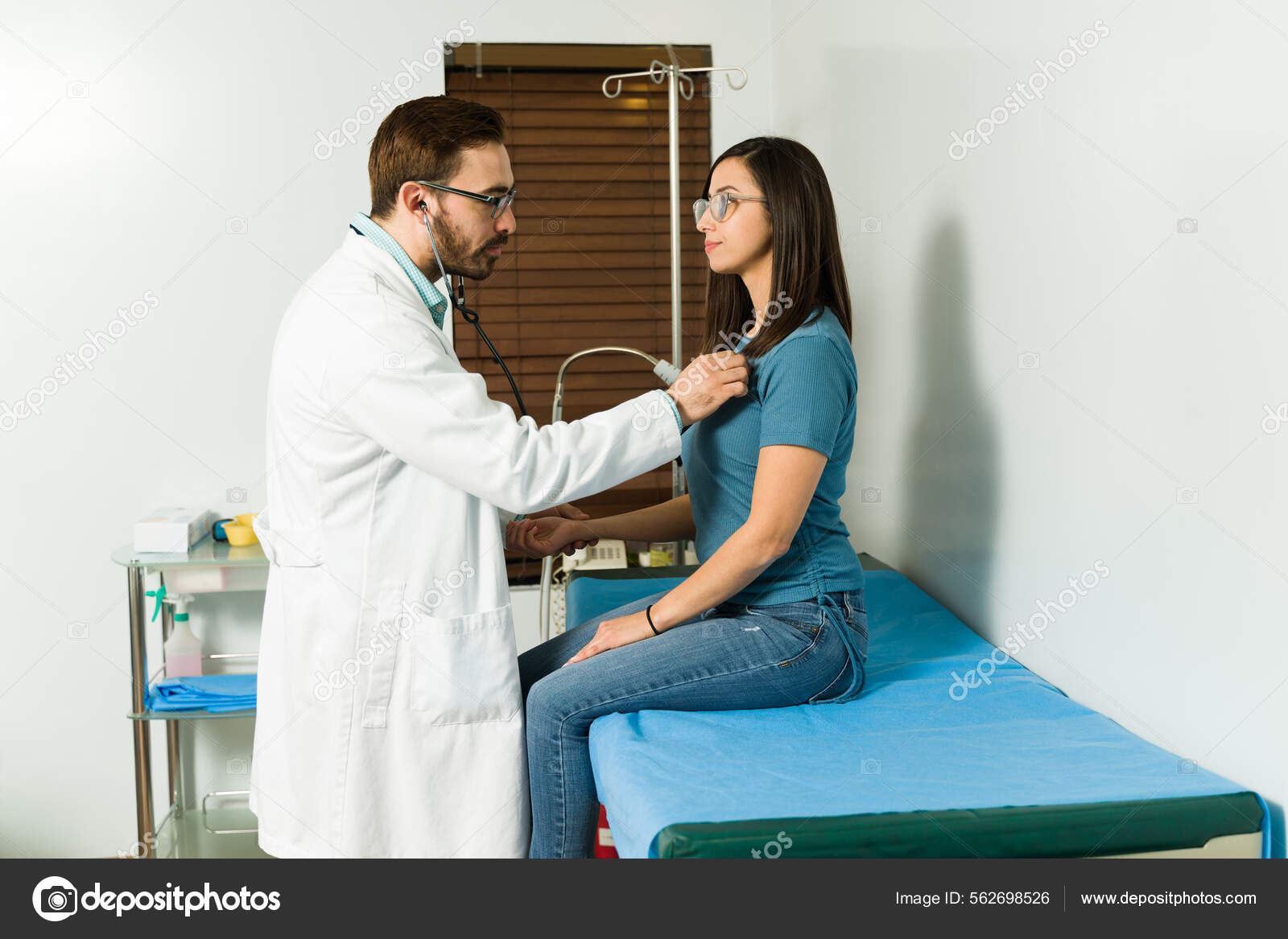 Side View Caucasian Doctor Using Stethoscope Check Heart Rate Ill Stock ...