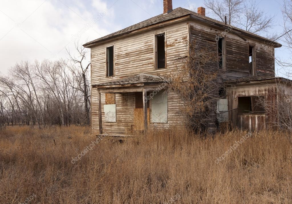 Worn down house | Weathered and Worn house — Stock Photo © lonnyinCo ...