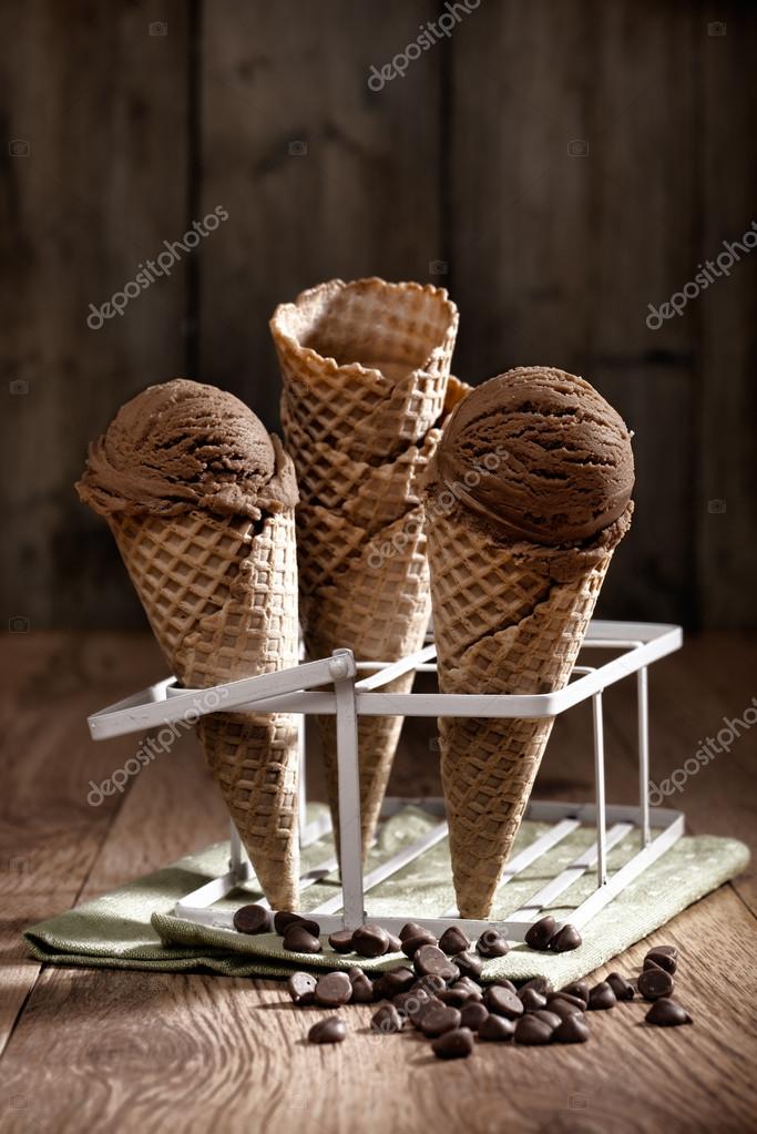 Cono De Helado Con Chispas De Chocolate
