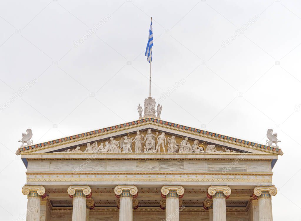Atenas Grecia, el frontón del edificio neoclásico de la academia ...