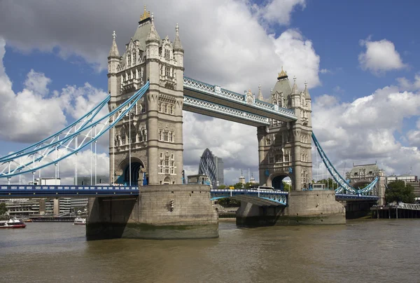 Cruise ship passing Tower Bridge at sunset — Stock Photo © rihardzz ...