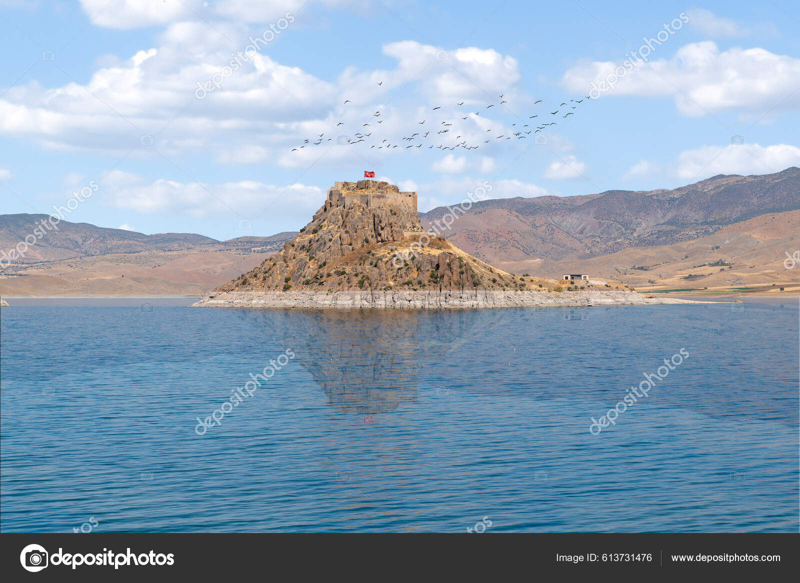 Pertek Fortress Keban Dam Pertek Tunceli Turkey Stock Photo by ©bllkcbs ...