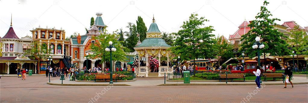 Disney land panorama — Stock Editorial Photo © Siempreverde #13523751