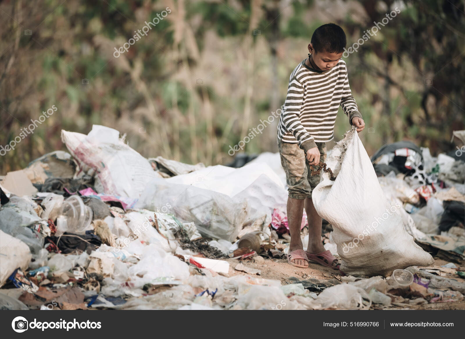 Poor Children Collecting Recyclable Waste Sell Pollution Environment ...
