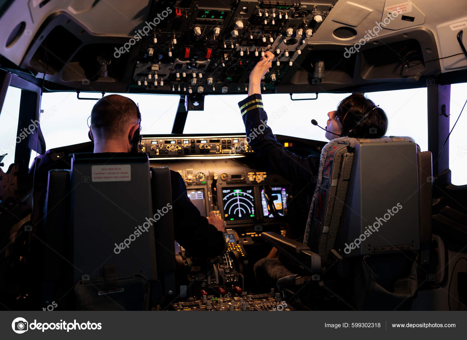 Captain Female Copilot Getting Ready Fly Plane Takeoff Dashboard Navigation — Photo De Stock Par