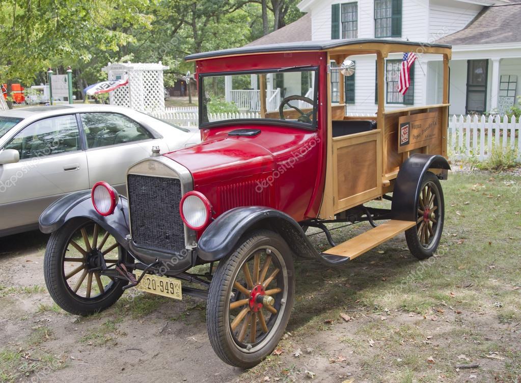 1926 Ford Model T — Stock Editorial Photo © mybaitshop #12650428