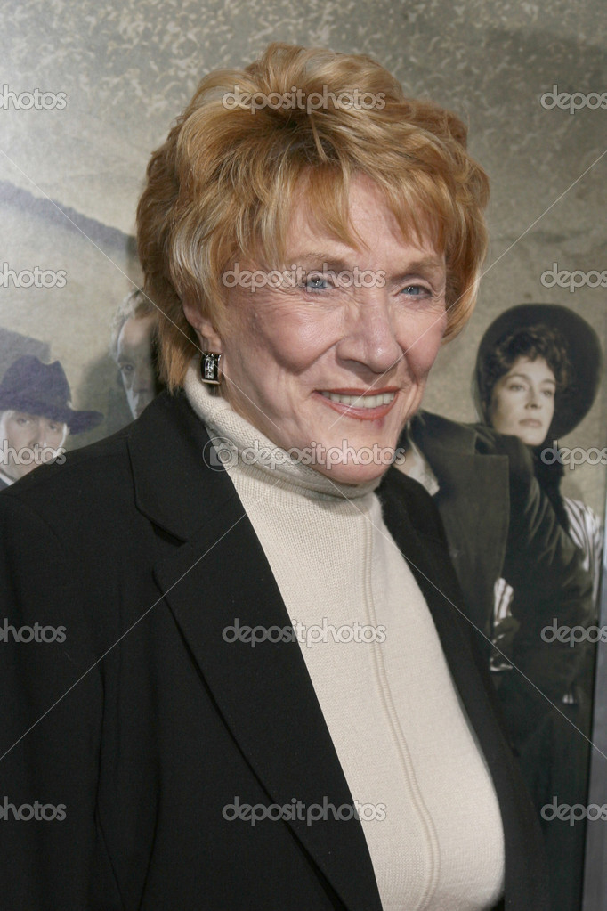 Jeanne Cooper — Stock Editorial Photo © Jean_Nelson #12907972