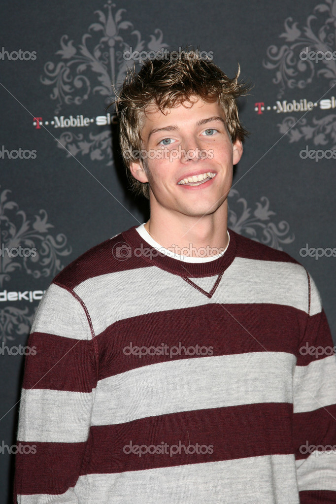 Hunter Parrish Photo Shoot