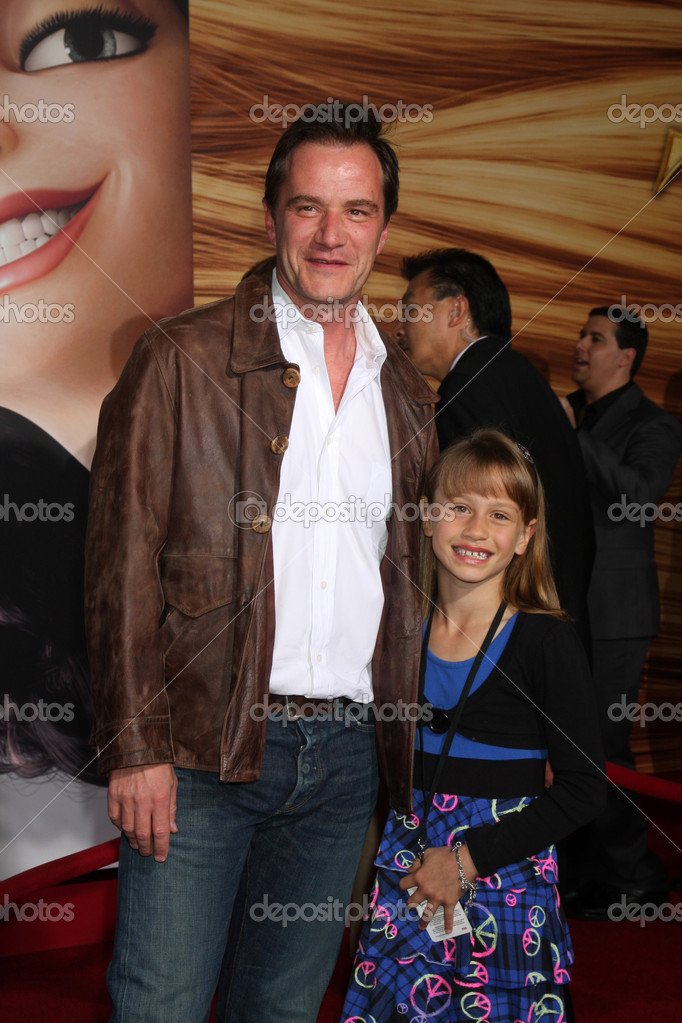 Tim DeKay, daughter – Stock Editorial Photo © Jean_Nelson #12911349